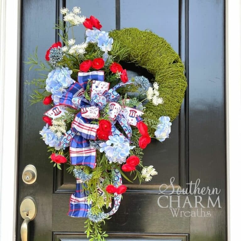 15 Patriotic Wreath and Arrangement Tutorials - Southern Charm Wreaths